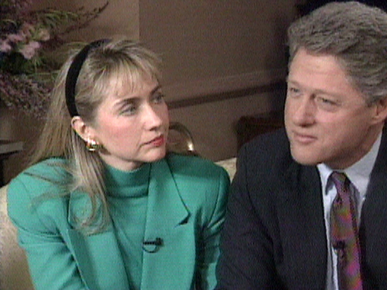 Hillary's first joint interview-- next to Bill in '92 - CBS News